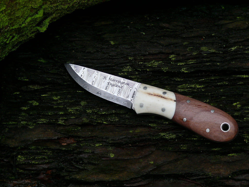 Neck Knives – Bison Bushcraft